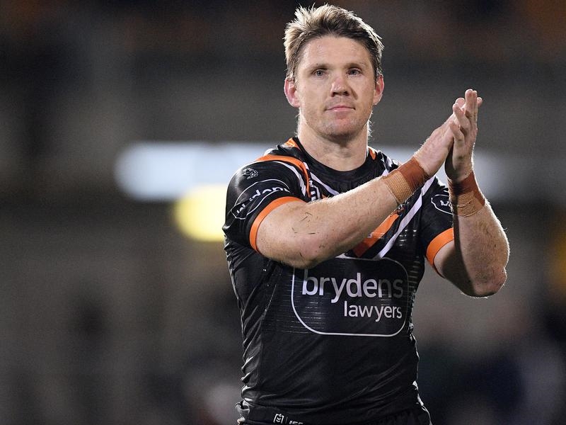 Lawrence calls time on 15-year NRL career | Sports News Australia